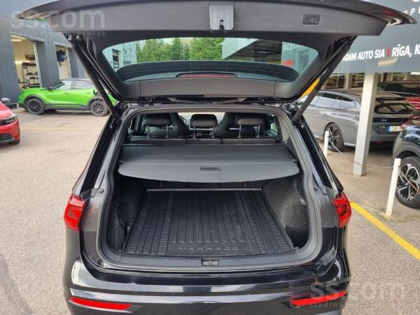 Black SEAT Tarraco 2023 in Riga, with an engine capacity of 2.00 L and mileage of 92 thousand km for 27200 €, photo 6 on AUTOMOTO.COM.LV