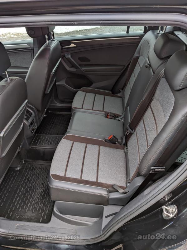 Black SEAT Tarraco 2019 in Tallinn, with an engine capacity of 2.00 L and mileage of 128 thousand km for 24900 €, photo 7 on AUTOMOTO.COM.LV