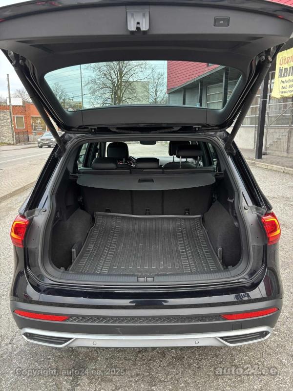 Black SEAT Tarraco 2019 in Tallinn, with an engine capacity of 2.00 L and mileage of 128 thousand km for 24900 €, photo 8 on AUTOMOTO.COM.LV