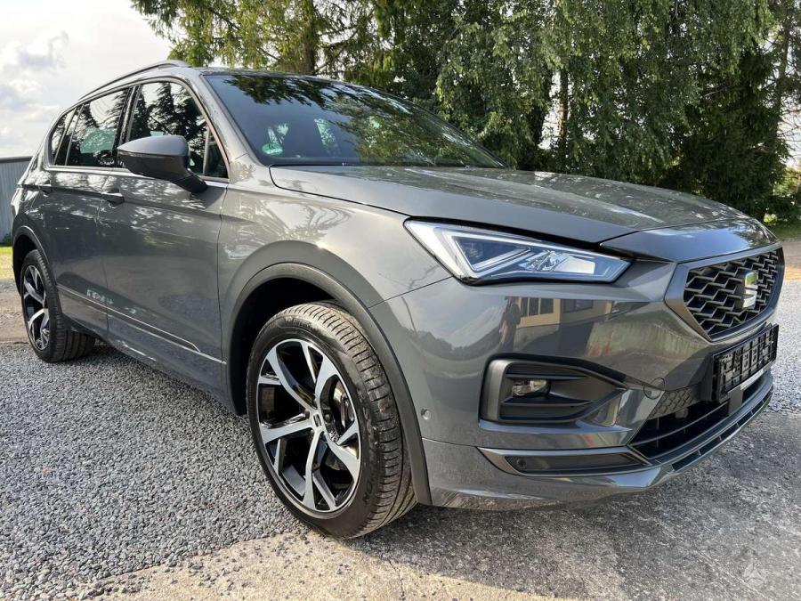 Grey SEAT Tarraco 2021 in Kaunas, with an engine capacity of 1.40 L and mileage of 47 thousand km for 22950 €, photo 3 on AUTOMOTO.COM.LV
