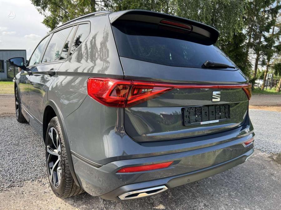 Grey SEAT Tarraco 2021 in Kaunas, with an engine capacity of 1.40 L and mileage of 47 thousand km for 22950 €, photo 8 on AUTOMOTO.COM.LV