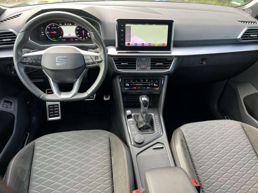 Grey SEAT Tarraco 2021 in Kaunas, with an engine capacity of 1.40 L and mileage of 47 thousand km for 22950 €, photo 25 on AUTOMOTO.COM.LV