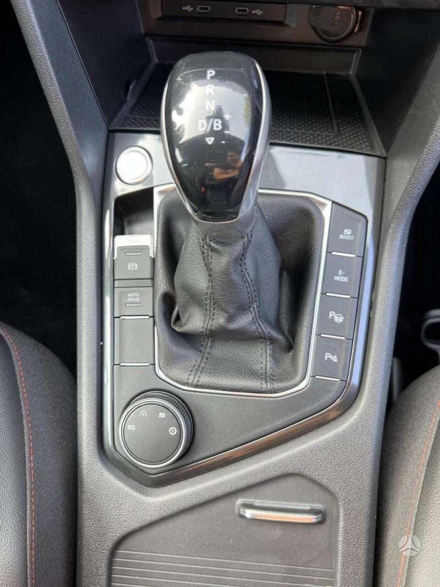 Grey SEAT Tarraco 2021 in Kaunas, with an engine capacity of 1.40 L and mileage of 47 thousand km for 22950 €, photo 37 on AUTOMOTO.COM.LV