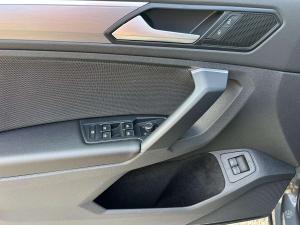 Grey SEAT Tarraco 2021 in Kaunas, with an engine capacity of 1.40 L and mileage of 47 thousand km for 22950 €, photo 44 on AUTOMOTO.COM.LV