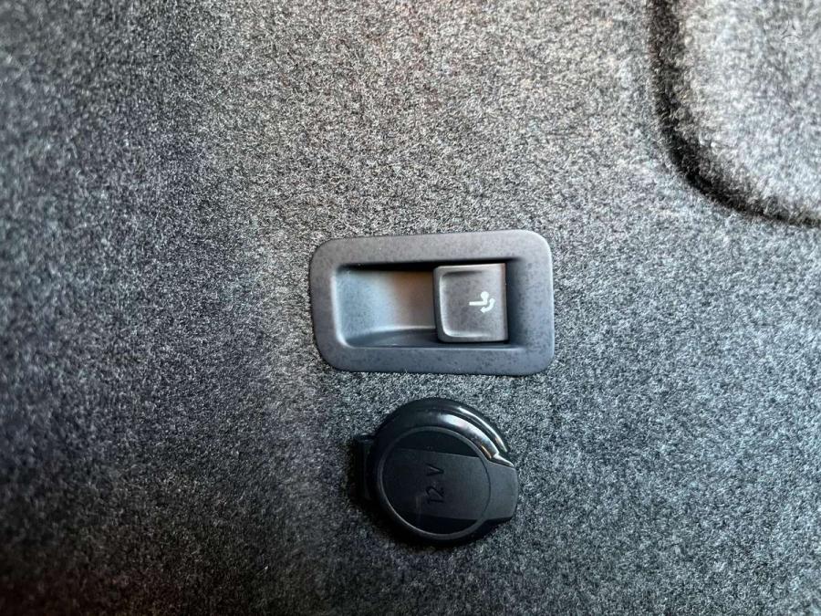 Grey SEAT Tarraco 2021 in Kaunas, with an engine capacity of 1.40 L and mileage of 47 thousand km for 22950 €, photo 51 on AUTOMOTO.COM.LV