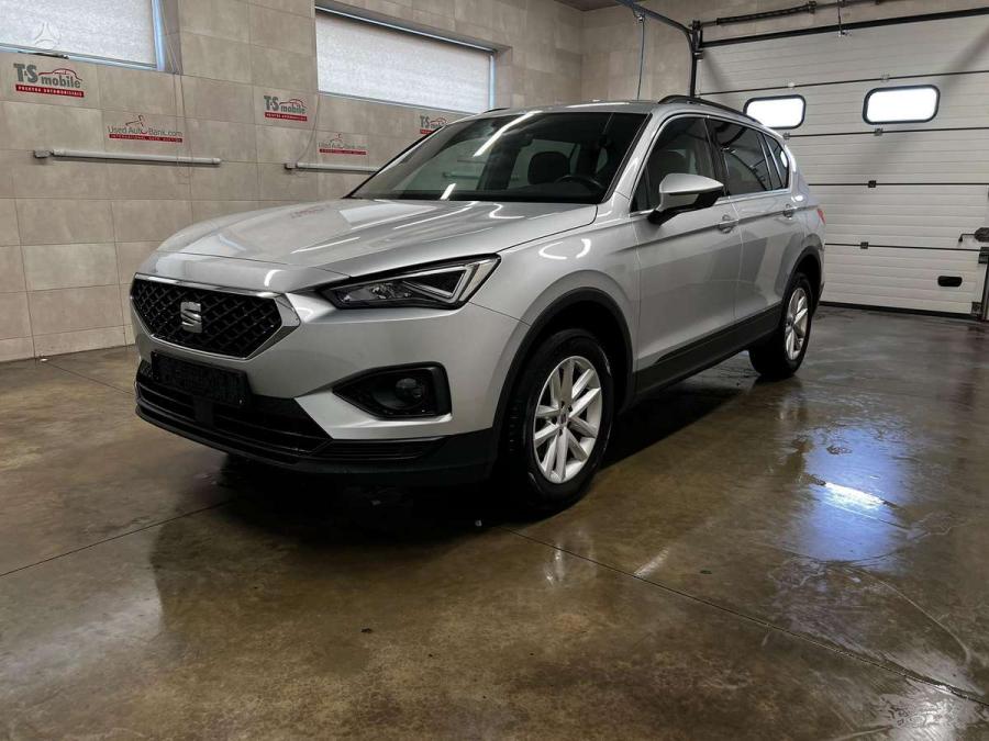 Grey SEAT Tarraco 2022 in Marijampole, with an engine capacity of 1.50 L and mileage of 16 thousand km for 19844 €, photo 1 on AUTOMOTO.COM.LV