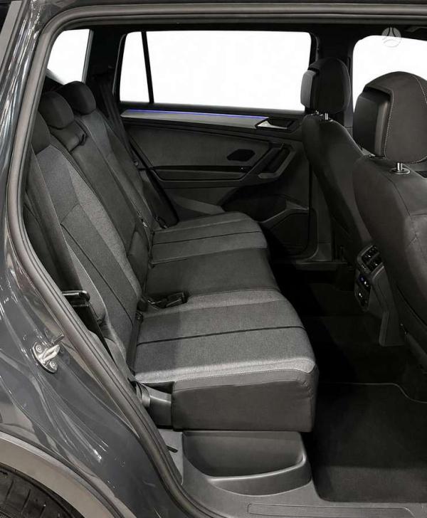 Grey SEAT Tarraco 2022 in Kaunas, with an engine capacity of 1.97 L and mileage of 174 thousand km for 17900 €, photo 7 on AUTOMOTO.COM.LV