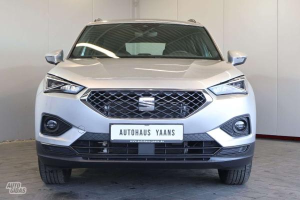 Grey SEAT Tarraco 2023 in Kaunas, with an engine capacity of 2.00 L and mileage of 24 thousand km for 26924 €, photo 2 on AUTOMOTO.COM.LV