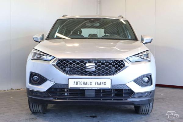 Grey SEAT Tarraco 2023 in Kaunas, with an engine capacity of 2.00 L and mileage of 23 thousand km for 26924 €, photo 2 on AUTOMOTO.COM.LV