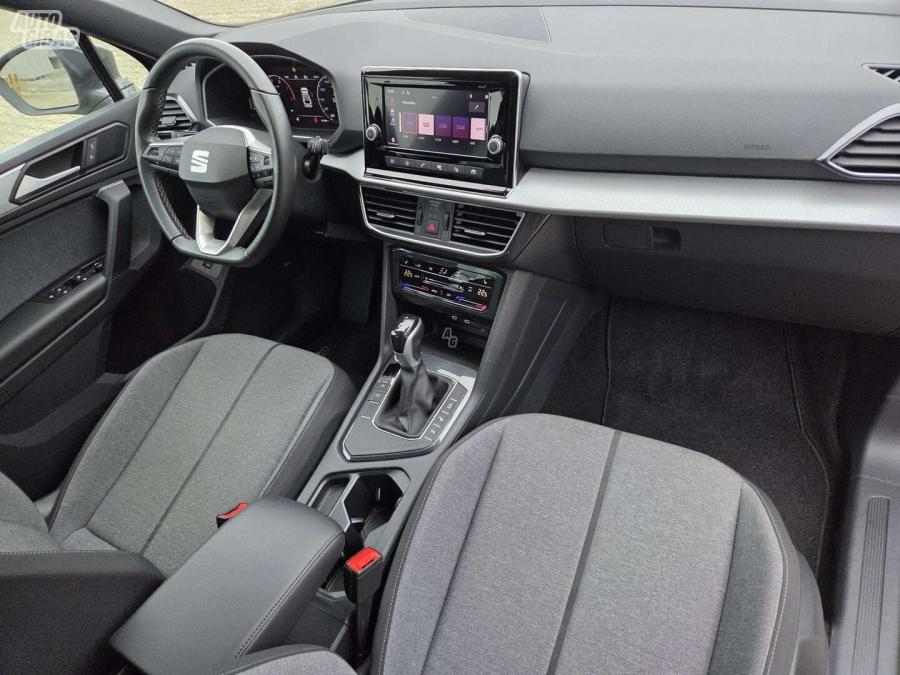 Grey SEAT Tarraco 2024 in Kaunas, with an engine capacity of 1.50 L and mileage of 61 thousand km for 29973 €, photo 14 on AUTOMOTO.COM.LV