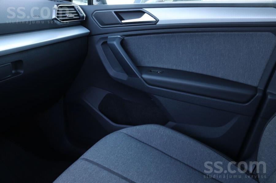 Grey SEAT Tarraco 2024 in Riga, with an engine capacity of 1.50 L and mileage of 33 thousand km for 28490 €, photo 23 on AUTOMOTO.COM.LV