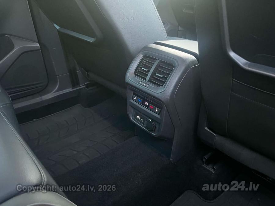 Grey SEAT Tarraco 2021 in Tallinn, with an engine capacity of 2.00 L and mileage of 124 thousand km for 24000 €, photo 12 on AUTOMOTO.COM.LV