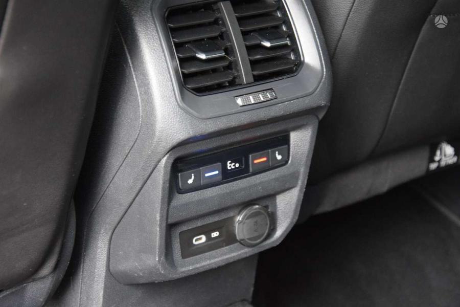 Red SEAT Tarraco 2021 in Vilnius, with an engine capacity of 1.40 L and mileage of 213 thousand km for 19899 €, photo 44 on AUTOMOTO.COM.LV