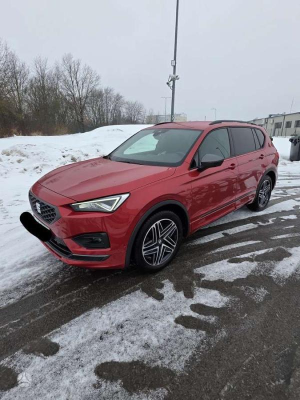Red SEAT Tarraco 2024 in Kedainiai, with an engine capacity of 1.97 L and mileage of 48 thousand km for 33000 €, photo 1 on AUTOMOTO.COM.LV