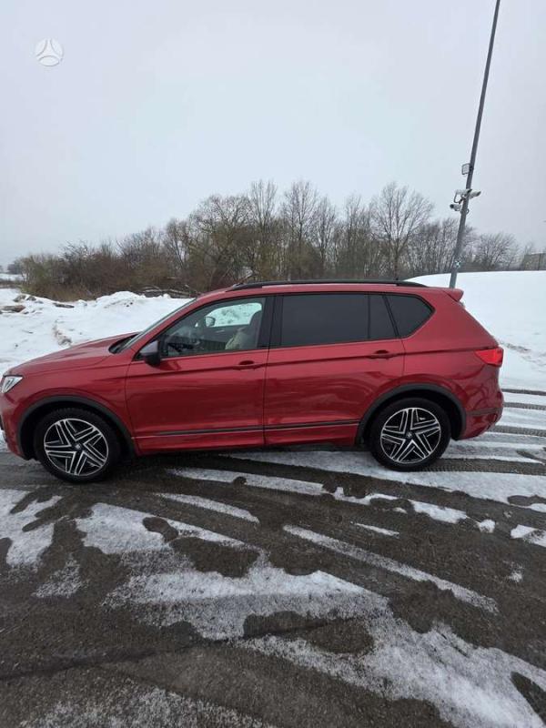 Red SEAT Tarraco 2024 in Kedainiai, with an engine capacity of 1.97 L and mileage of 48 thousand km for 33000 €, photo 2 on AUTOMOTO.COM.LV