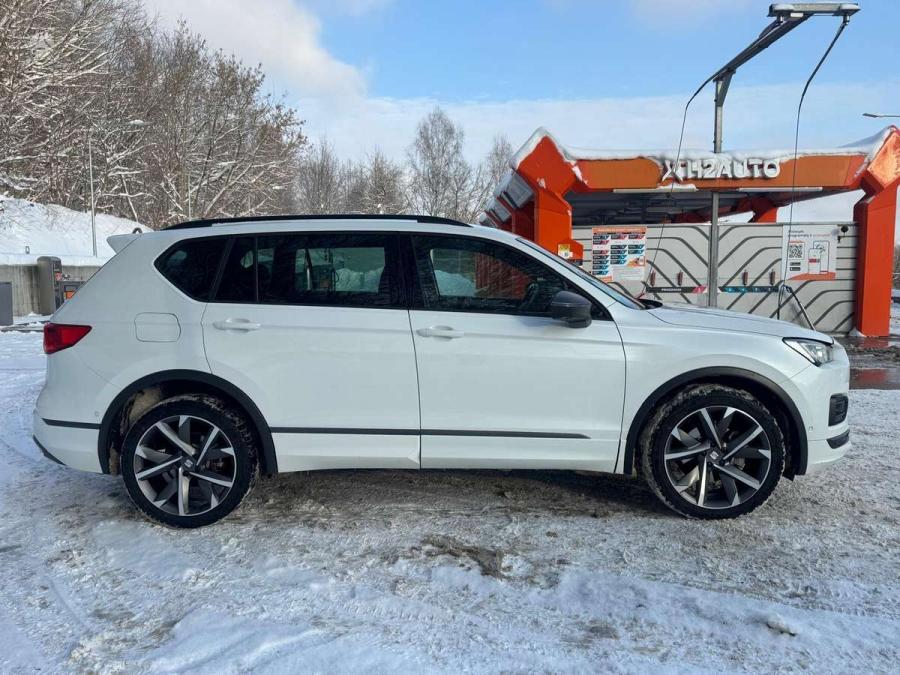 White SEAT Tarraco 2021 in Vilnius, with an engine capacity of 1.97 L and mileage of 209 thousand km for 19999 €, photo 5 on AUTOMOTO.COM.LV