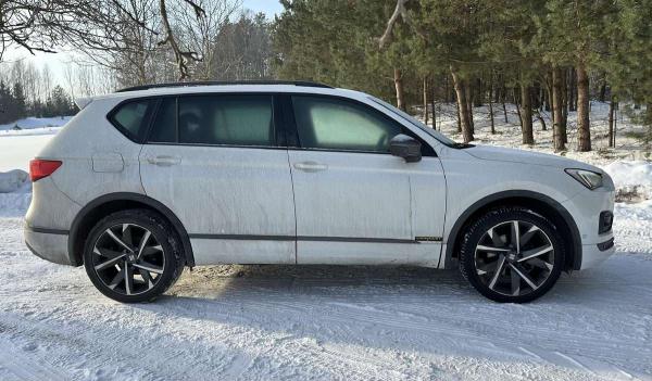 White SEAT Tarraco 2021 in Taurage, with an engine capacity of 1.97 L and mileage of 350 thousand km for 12800 €, photo 7 on AUTOMOTO.COM.LV