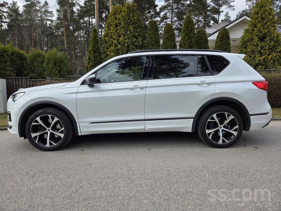 White SEAT Tarraco 2021 in Riga, with an engine capacity of 2.00 L and mileage of 76 thousand km for 28700 €, photo 1 on AUTOMOTO.COM.LV