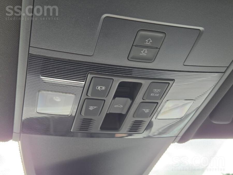 White SEAT Tarraco 2021 in Riga, with an engine capacity of 2.00 L and mileage of 76 thousand km for 28700 €, photo 12 on AUTOMOTO.COM.LV