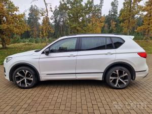 White SEAT Tarraco 2022 in Riga, with an engine capacity of 1.50 L and mileage of 106 thousand km for 22950 €, photo  on AUTOMOTO.COM.LV