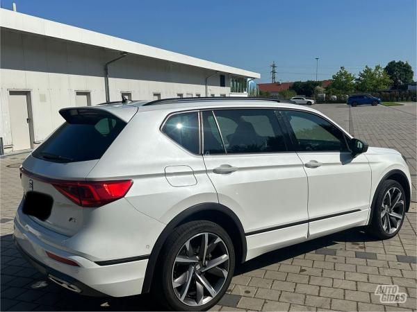 White SEAT Tarraco 2023 in Kaunas, with an engine capacity of 2.00 L and mileage of 235 thousand km for 18999 €, photo 2 on AUTOMOTO.COM.LV