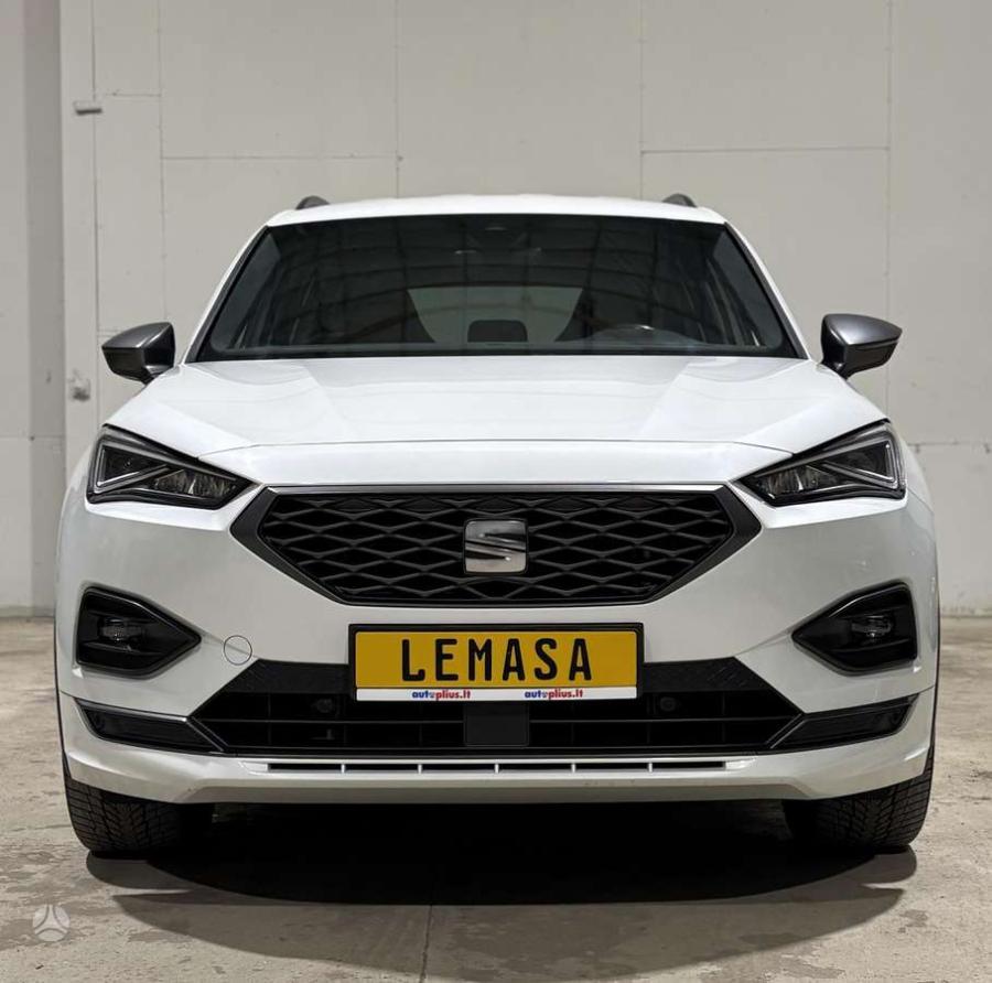 White SEAT Tarraco 2023 in Klaipeda, with an engine capacity of 1.97 L and mileage of 186 thousand km for 23500 €, photo 28 on AUTOMOTO.COM.LV