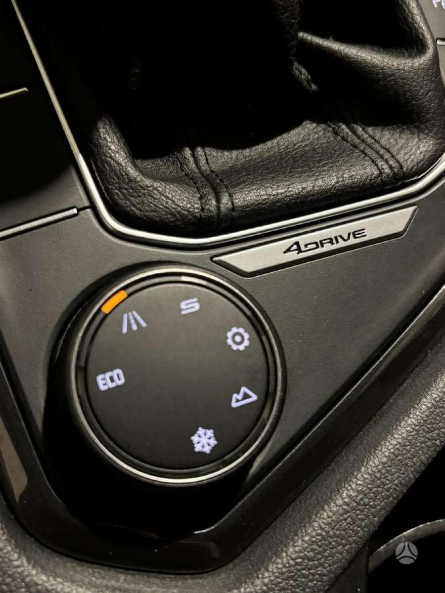 White SEAT Tarraco 2023 in Klaipeda, with an engine capacity of 1.97 L and mileage of 186 thousand km for 23500 €, photo 33 on AUTOMOTO.COM.LV