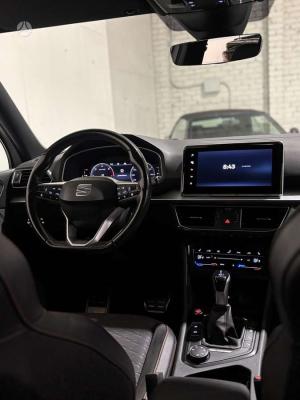 White SEAT Tarraco 2023 in Klaipeda, with an engine capacity of 1.97 L and mileage of 186 thousand km for 23500 €, photo 37 on AUTOMOTO.COM.LV