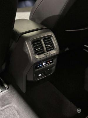White SEAT Tarraco 2023 in Klaipeda, with an engine capacity of 1.97 L and mileage of 186 thousand km for 23500 €, photo 45 on AUTOMOTO.COM.LV