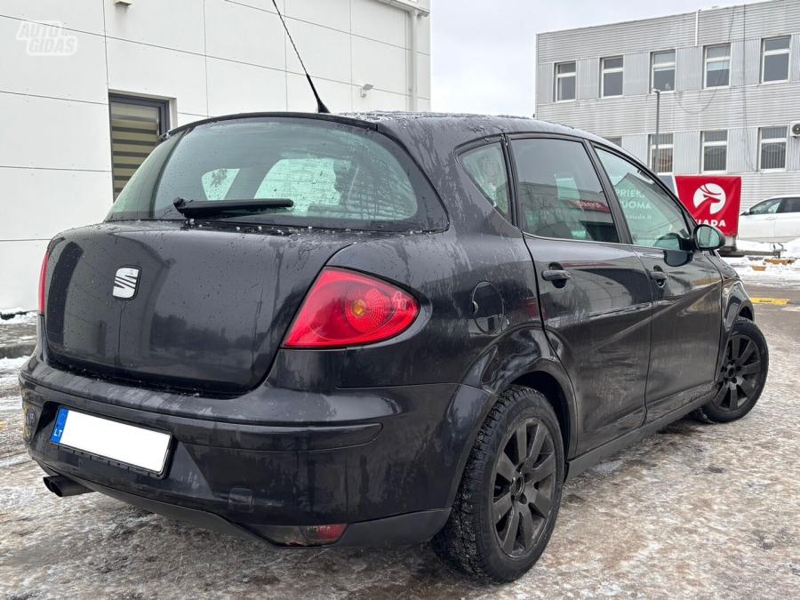 Melns SEAT Toledo 2005 Kauņa, ar dzinēja tilpumu 1.90 L un nobraukumu 400 tūkst. km par 1650 €, foto 3 vietnē AUTOMOTO.COM.LV