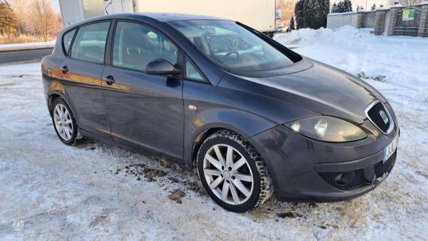 Black SEAT Toledo 2005 in Taurage, with an engine capacity of 1.97 L and mileage of 350 thousand km for 900 €, photo 1 on AUTOMOTO.COM.LV