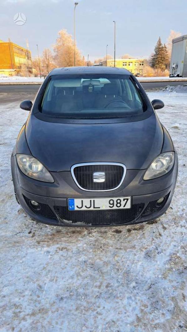 Black SEAT Toledo 2005 in Taurage, with an engine capacity of 1.97 L and mileage of 350 thousand km for 900 €, photo 2 on AUTOMOTO.COM.LV