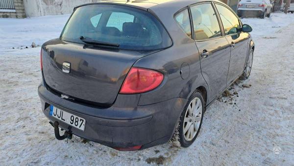 Black SEAT Toledo 2005 in Taurage, with an engine capacity of 1.97 L and mileage of 350 thousand km for 900 €, photo 6 on AUTOMOTO.COM.LV
