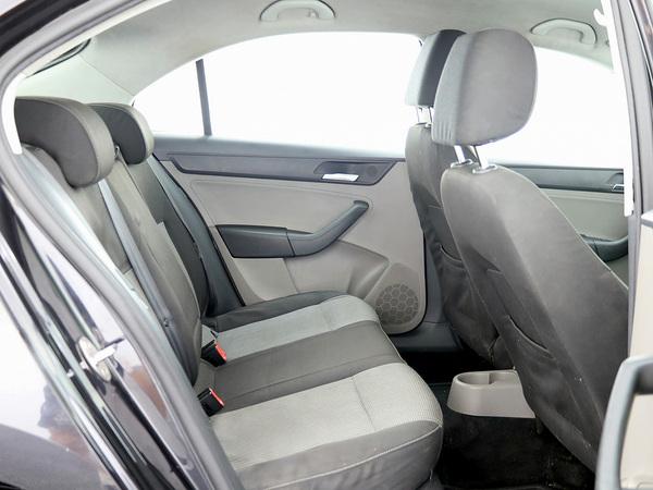 Melns SEAT Toledo 2013 Tallina, ar dzinēja tilpumu 1.60 L un nobraukumu 248 tūkst. km par 2499 €, foto 7 vietnē AUTOMOTO.COM.LV