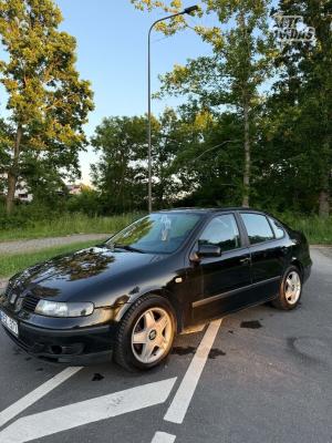 Black SEAT Toledo 2001 in Kaunas, with an engine capacity of 1.90 L and mileage of 365 thousand km for 1400 €, photo  on AUTOMOTO.COM.LV