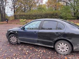 Melns SEAT Toledo 2001 Daugavpils, ar dzinēja tilpumu 1.90 L un nobraukumu 356 tūkst. km par 300 €, foto 6 vietnē AUTOMOTO.COM.LV