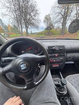 Melns SEAT Toledo 2001 Daugavpils, ar dzinēja tilpumu 1.90 L un nobraukumu 356 tūkst. km par 300 €, foto 8 vietnē AUTOMOTO.COM.LV