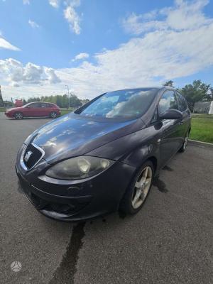 Melns SEAT Toledo 2005 Panevēža, ar dzinēja tilpumu 1.97 L un nobraukumu 228 tūkst. km par 800 €, foto 4 vietnē AUTOMOTO.COM.LV