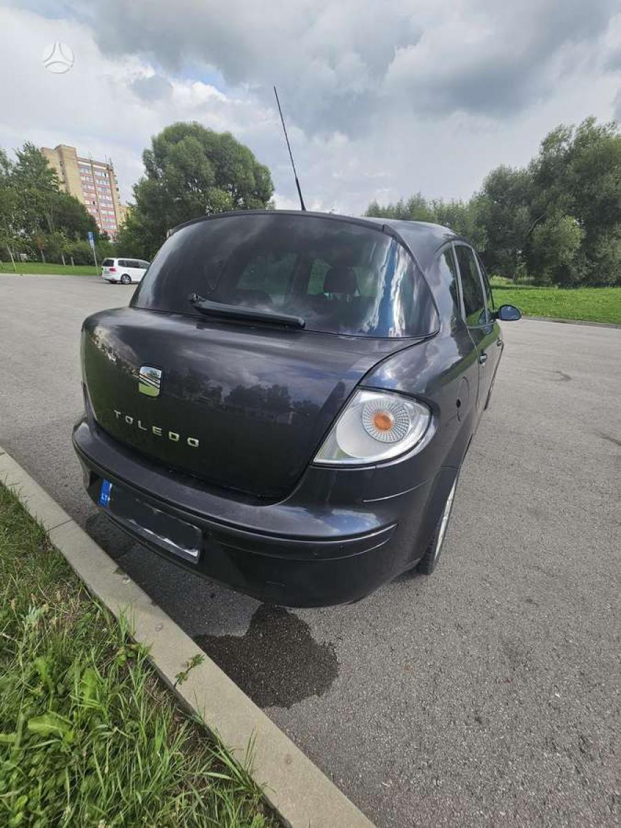 Melns SEAT Toledo 2005 Panevēža, ar dzinēja tilpumu 1.97 L un nobraukumu 228 tūkst. km par 800 €, foto 11 vietnē AUTOMOTO.COM.LV
