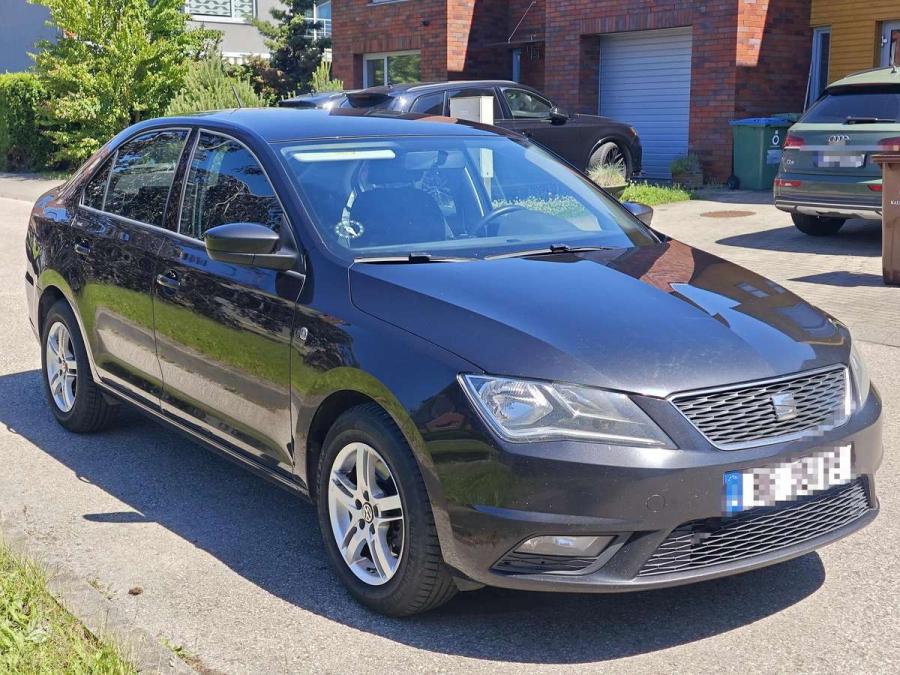 Melns SEAT Toledo 2015 Kauņa, ar dzinēja tilpumu 1.60 L un nobraukumu 252 tūkst. km par 3850 €, foto 3 vietnē AUTOMOTO.COM.LV