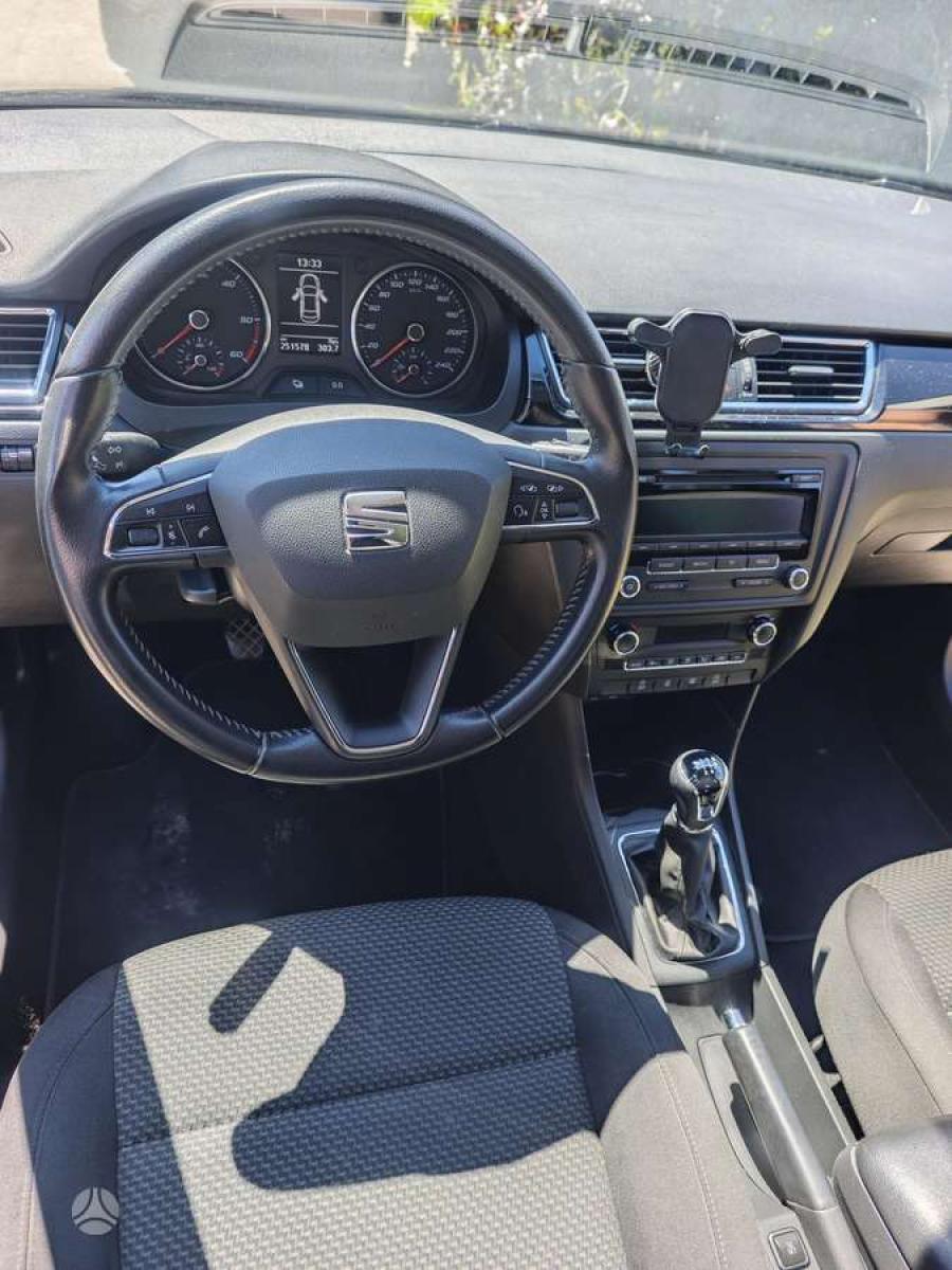 Melns SEAT Toledo 2015 Kauņa, ar dzinēja tilpumu 1.60 L un nobraukumu 252 tūkst. km par 3850 €, foto 6 vietnē AUTOMOTO.COM.LV