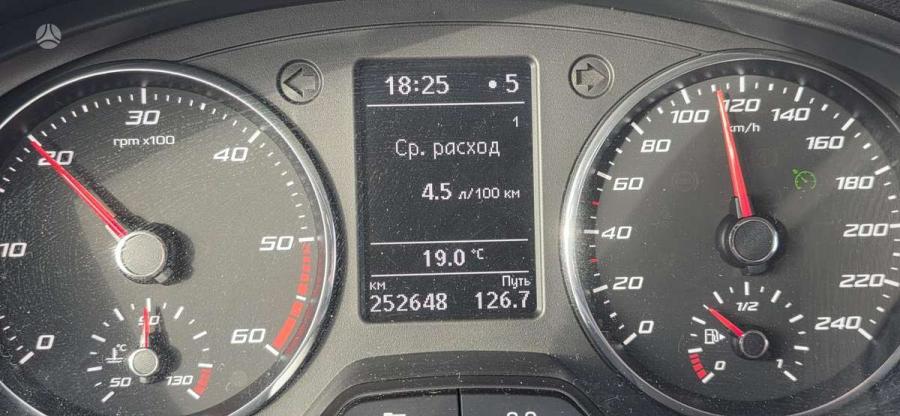 Melns SEAT Toledo 2015 Kauņa, ar dzinēja tilpumu 1.60 L un nobraukumu 252 tūkst. km par 3850 €, foto 13 vietnē AUTOMOTO.COM.LV