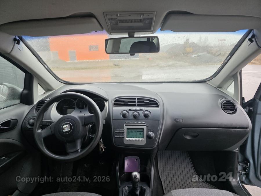 Zils SEAT Toledo 2006 Kuresāre, ar dzinēja tilpumu 1.60 L un nobraukumu 160 tūkst. km par 1500 €, foto 6 vietnē AUTOMOTO.COM.LV