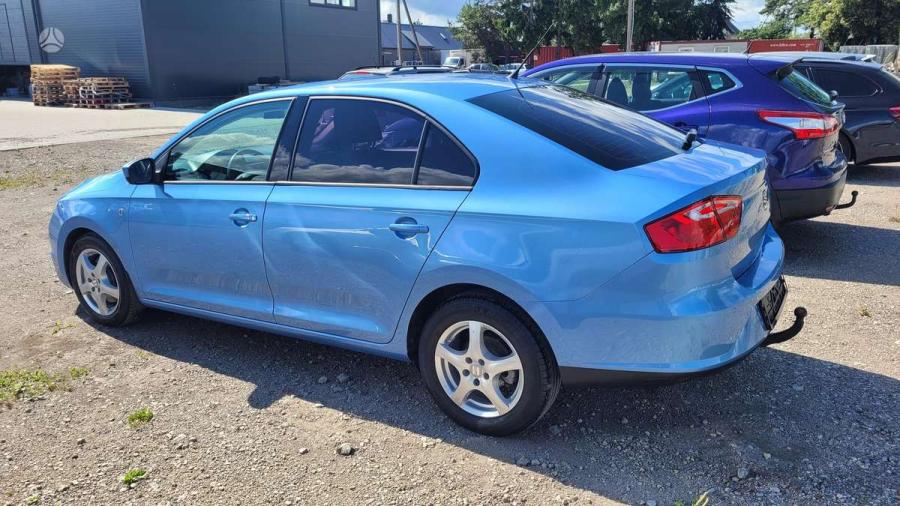 Blue SEAT Toledo 2015 in Radviliskis, with an engine capacity of 1.39 L and mileage of 125 thousand km for 5600 €, photo 4 on AUTOMOTO.COM.LV