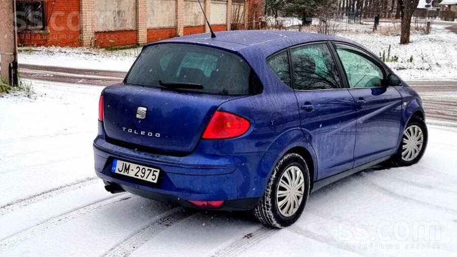 Blue SEAT Toledo 2005 in Cesis, with an engine capacity of 2.00 L and mileage of 342 thousand km for 1600 €, photo 5 on AUTOMOTO.COM.LV