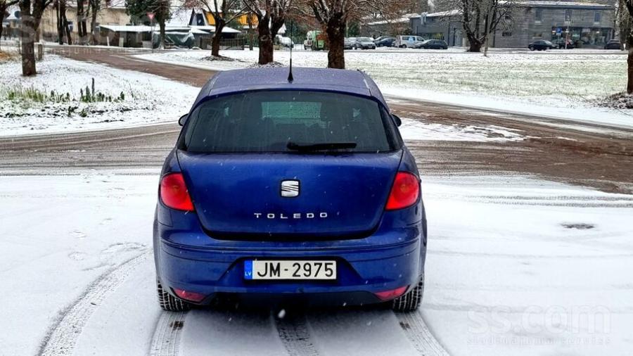 Blue SEAT Toledo 2005 in Cesis, with an engine capacity of 2.00 L and mileage of 342 thousand km for 1600 €, photo 6 on AUTOMOTO.COM.LV