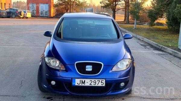 Blue SEAT Toledo 2005 in Cesis, with an engine capacity of 2.00 L and mileage of 342 thousand km for 1450 €, photo 2 on AUTOMOTO.COM.LV