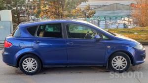 Blue SEAT Toledo 2005 in Cesis, with an engine capacity of 2.00 L and mileage of 342 thousand km for 1450 €, photo 5 on AUTOMOTO.COM.LV