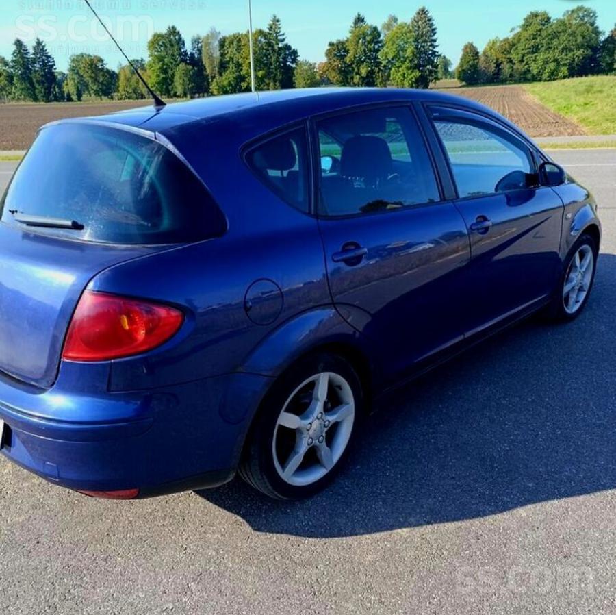 Blue SEAT Toledo 2005 in Cesis, with an engine capacity of 2.00 L and mileage of 342 thousand km for 1450 €, photo 18 on AUTOMOTO.COM.LV