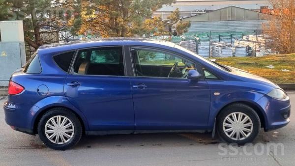 Blue SEAT Toledo 2005 in Cesis, with an engine capacity of 2.00 L and mileage of 342 thousand km for 1450 €, photo 4 on AUTOMOTO.COM.LV